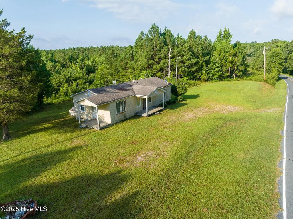 50 Acres with Home in Candor, North Carolina - Home Gems