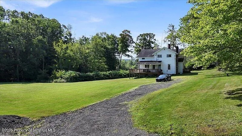 Home with 17.4 Acres in Montrose, Pennsylvania - Home Gems