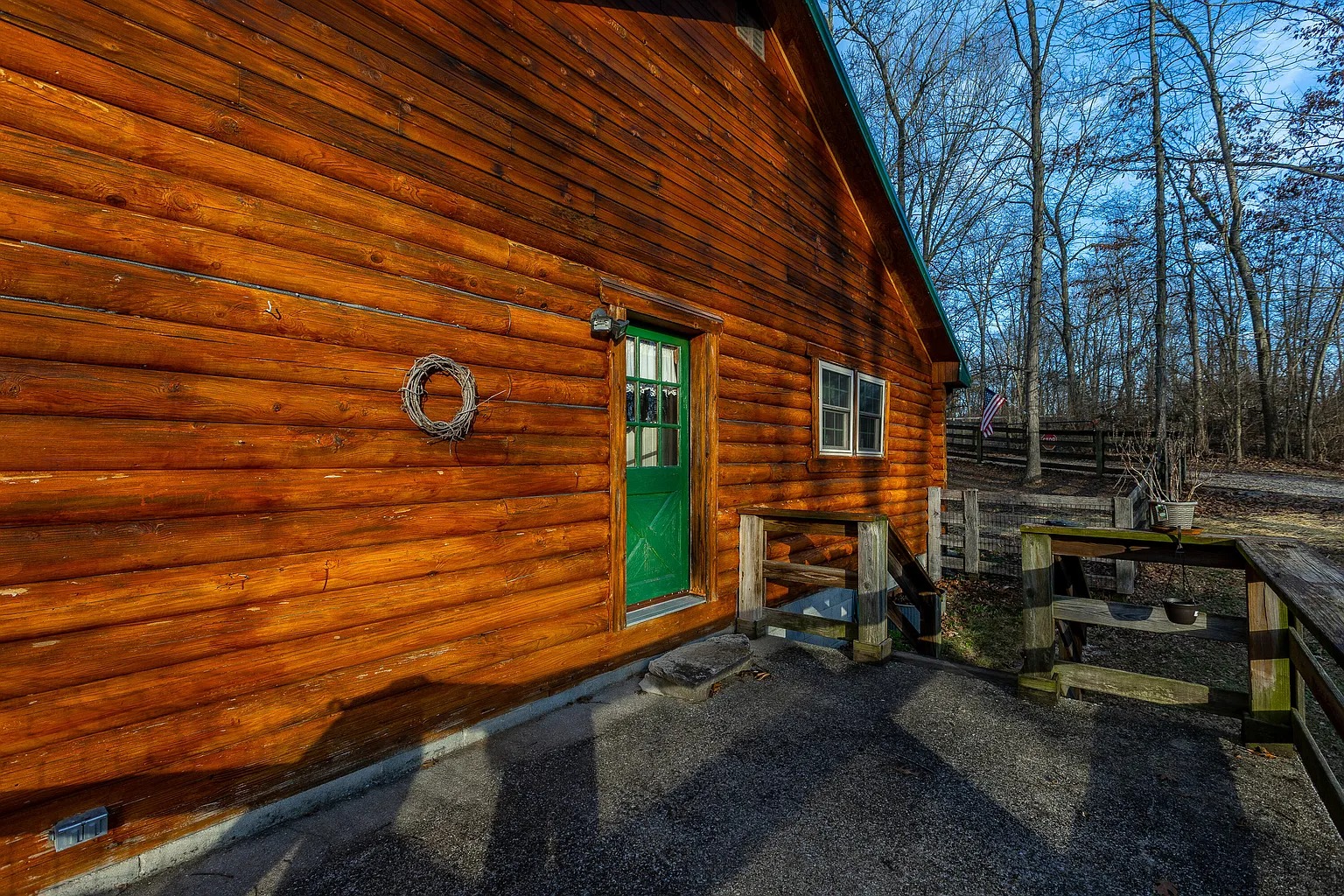 Nicholasville Kentucky Cabin Living on 5.18 Wooded Acres - Home Gems